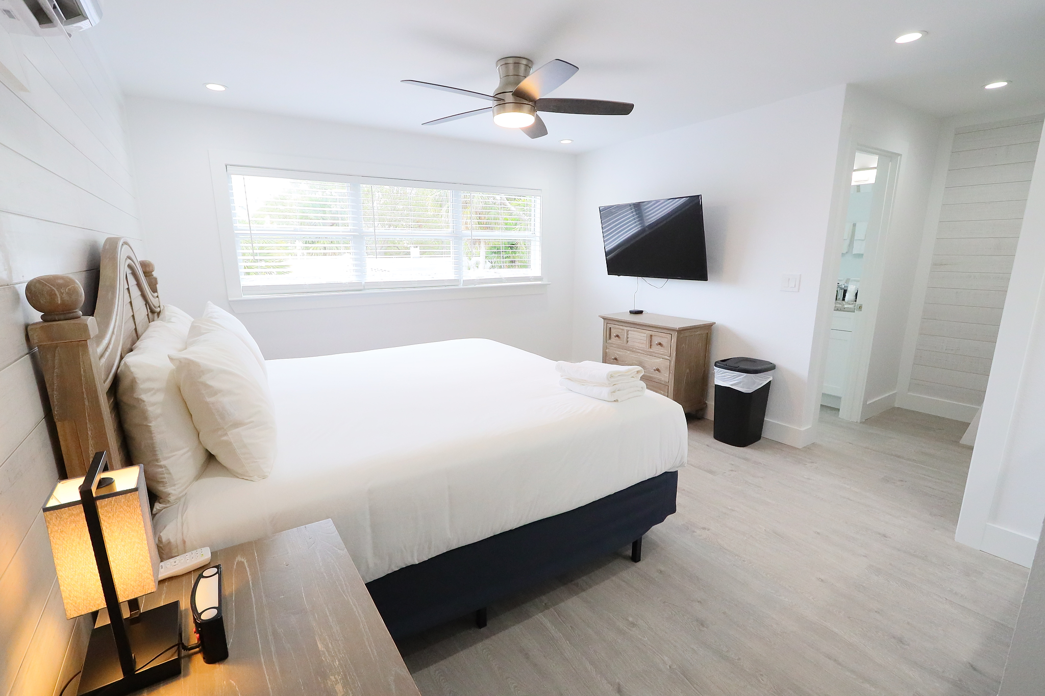 Siesta Key Beach Resort & Suites | The Only Hotel in Siesta Key Village